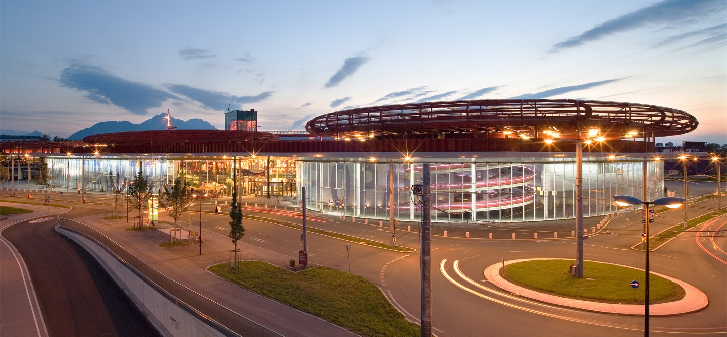 Arriving at EUOPARK | By car and public transports